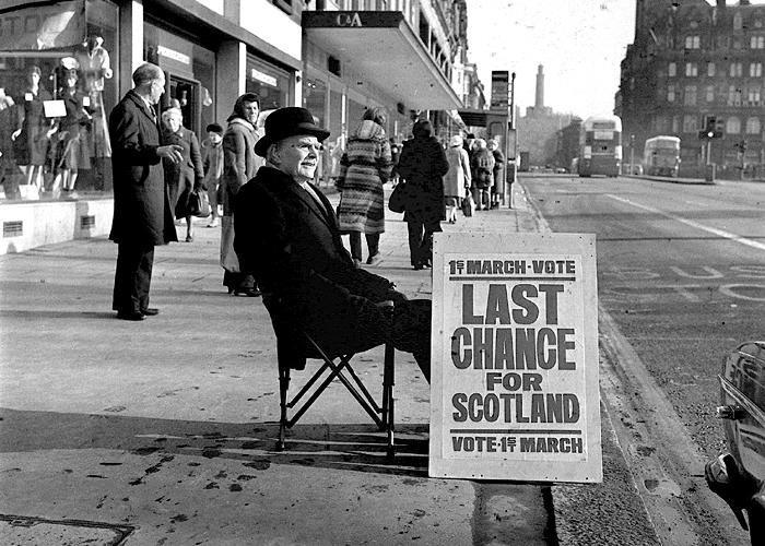 ‘Posters’ by George Gunn – Bella Caledonia